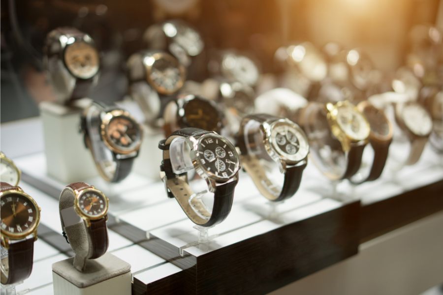 5 ways to store watches, luxury items that will stay with us for a long ...